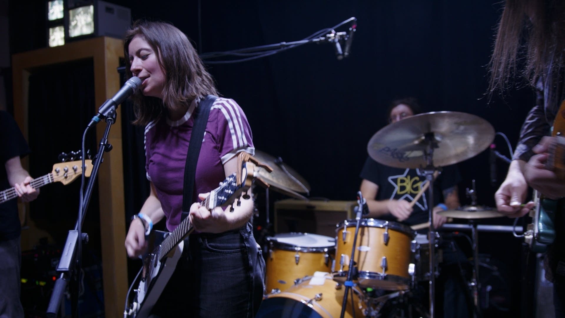 Watch Ratboys perform a Microshow set at Cloudland Theater in Minneapolis