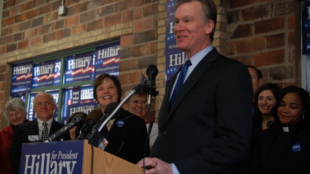 Minnesota politicians praise Clinton | MPR News