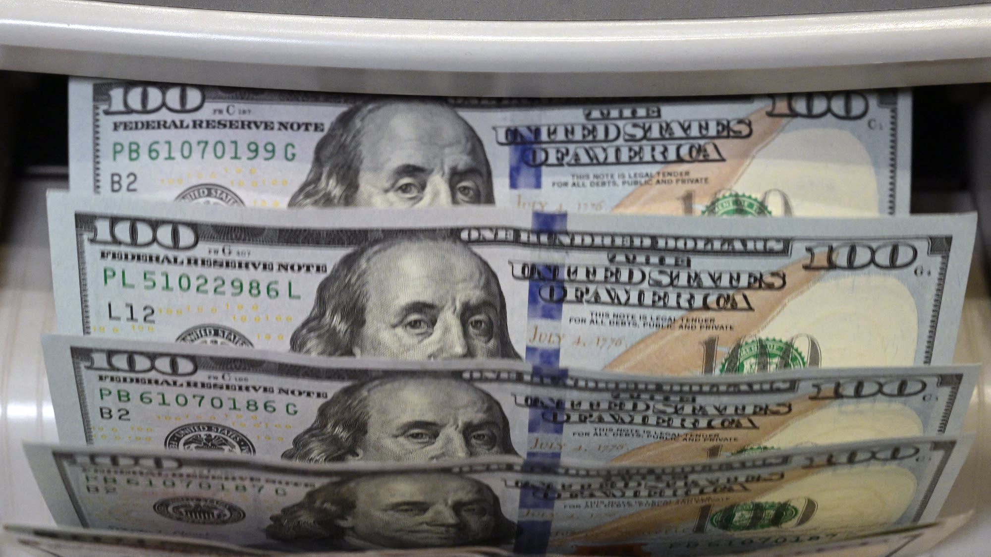 What if the US dollar was no longer the world's reserve currency?