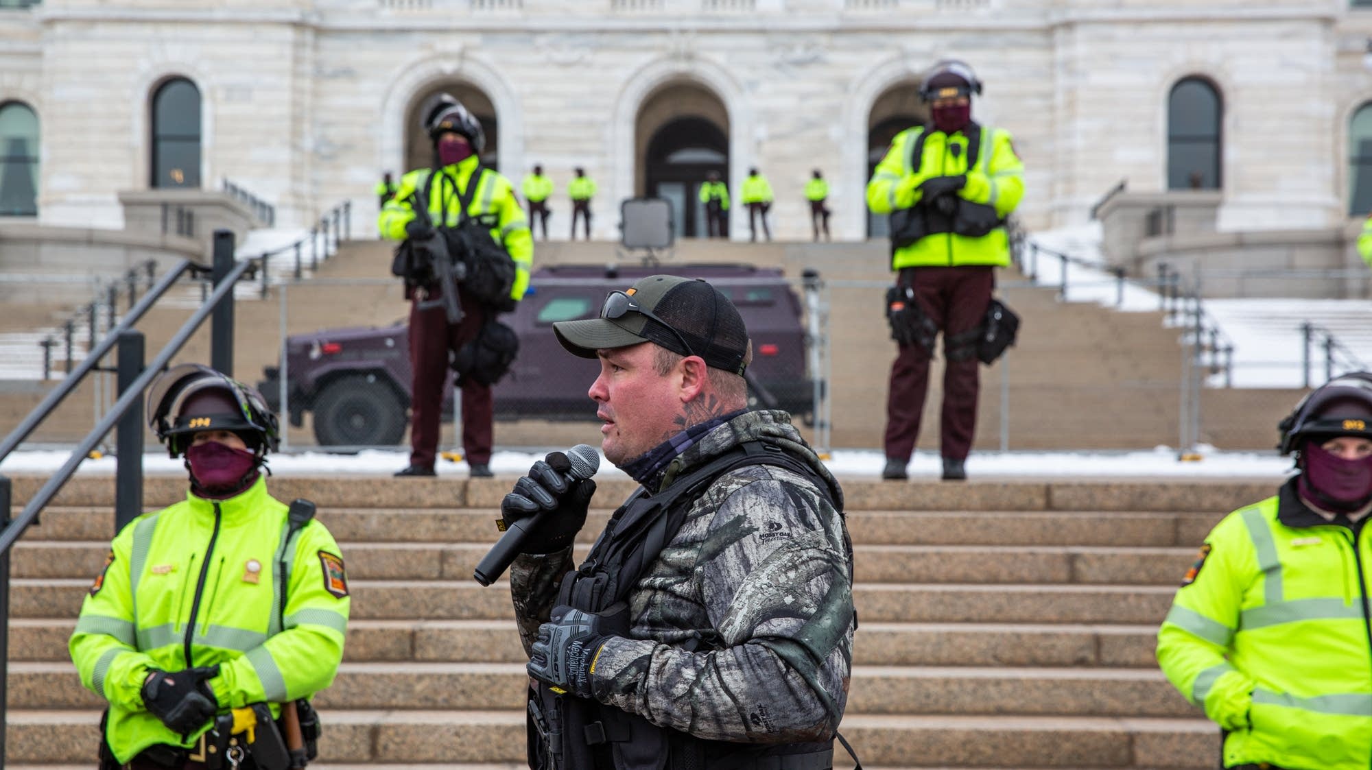 Trump supporters rally at Minnesota Capitol; anti-fascist group marches ...