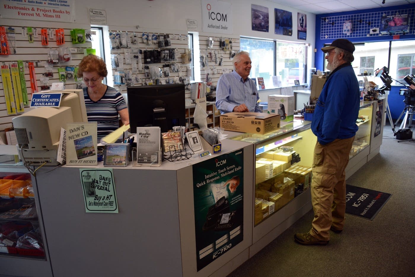 Mounds View amateur radio store prepares to sign off | MPR News