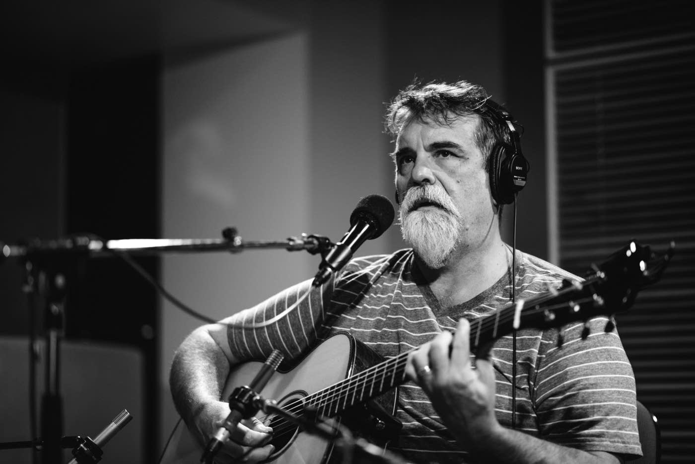 Darrell Scott performs in the Radio Heartland studio | The Current