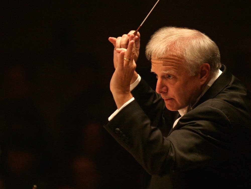 Slatkin conducts Brahms