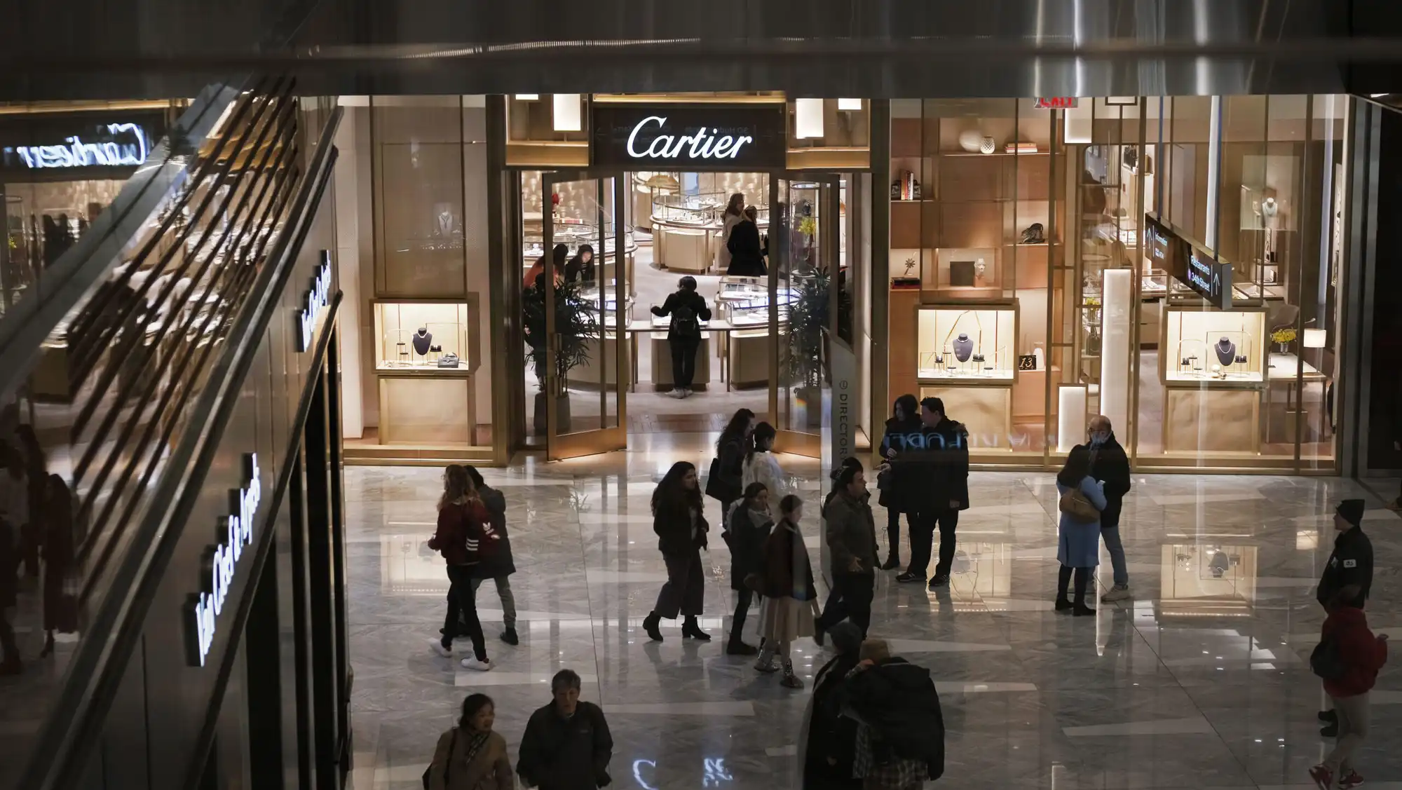 Why are goods either luxury or cheap? Where'd 'in the middle' go ...