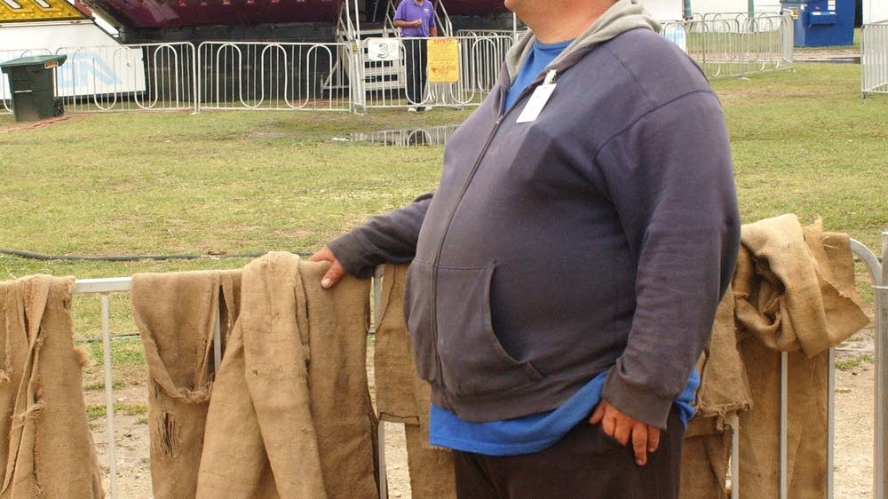 Carnival workers continue to buck stereotypes | MPR News