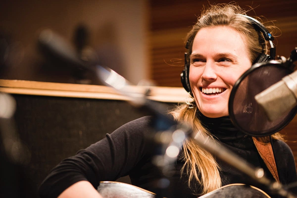 Caroline Cotter performs in the Radio Heartland studio