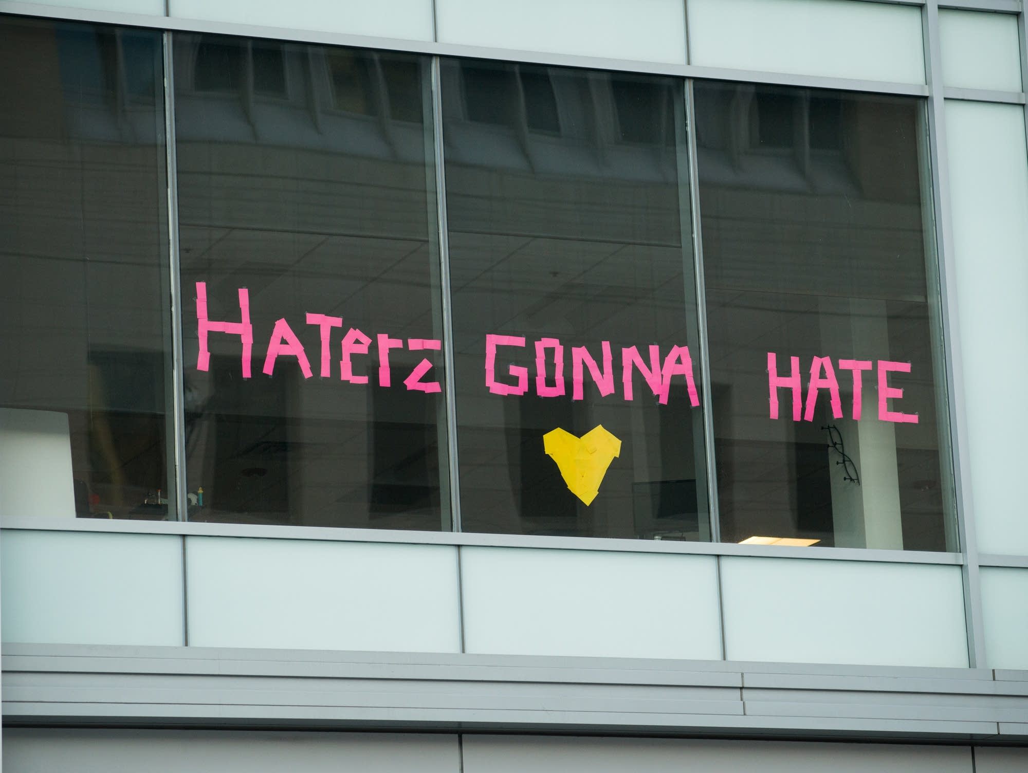 Music News: Taylor Swift testifies in groping trial