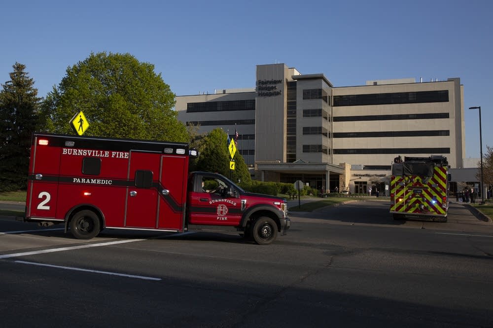 Photos: Parade honors health care workers in Burnsville | MPR News