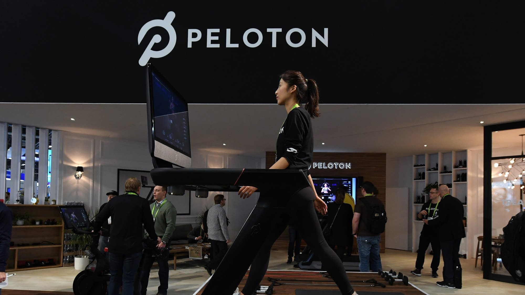 Peloton lost more than $1.2 billion last quarter. Is the company ...