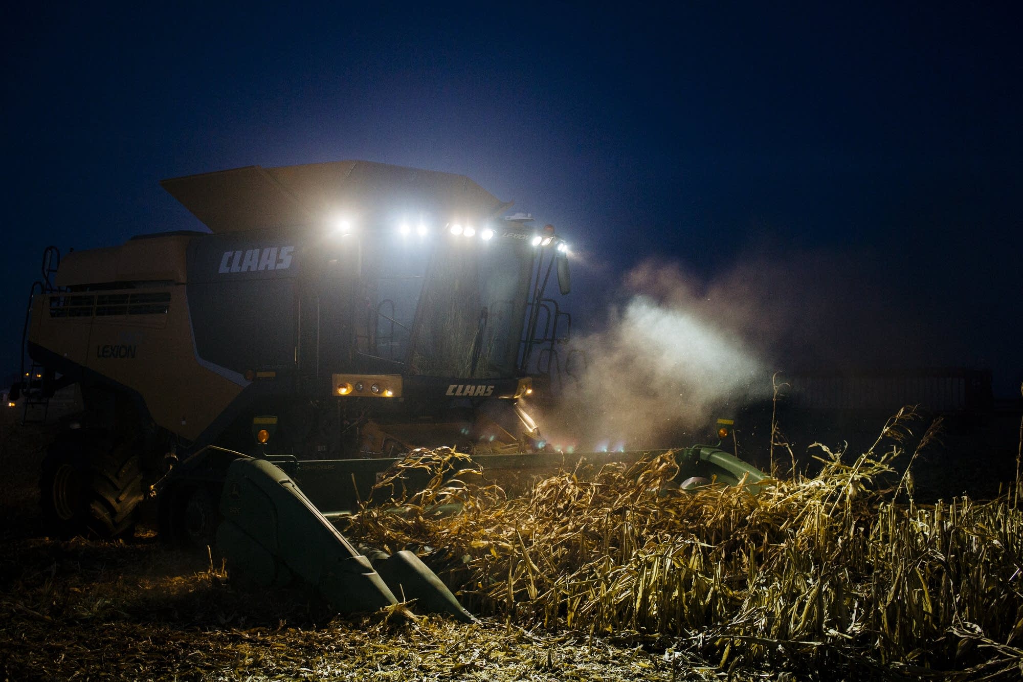 Photos: Minnesota farm family's corn harvest is labor of love ...