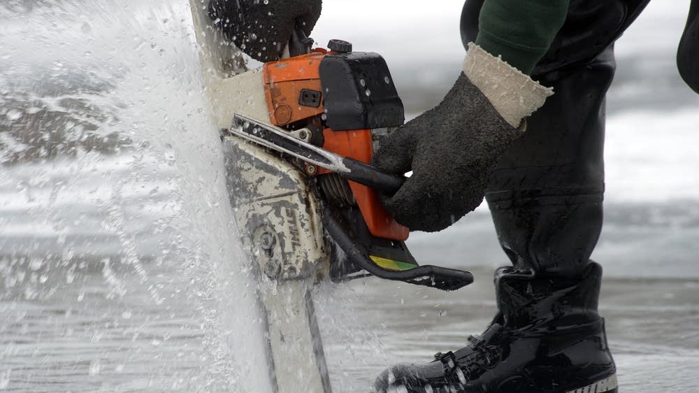 Ice harvest time on Lake Phalen as Winter Carnival nears | MPR News