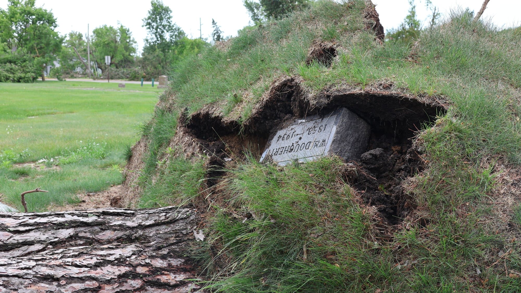 Thousands still without power, cleanup continues after severe storms in ...