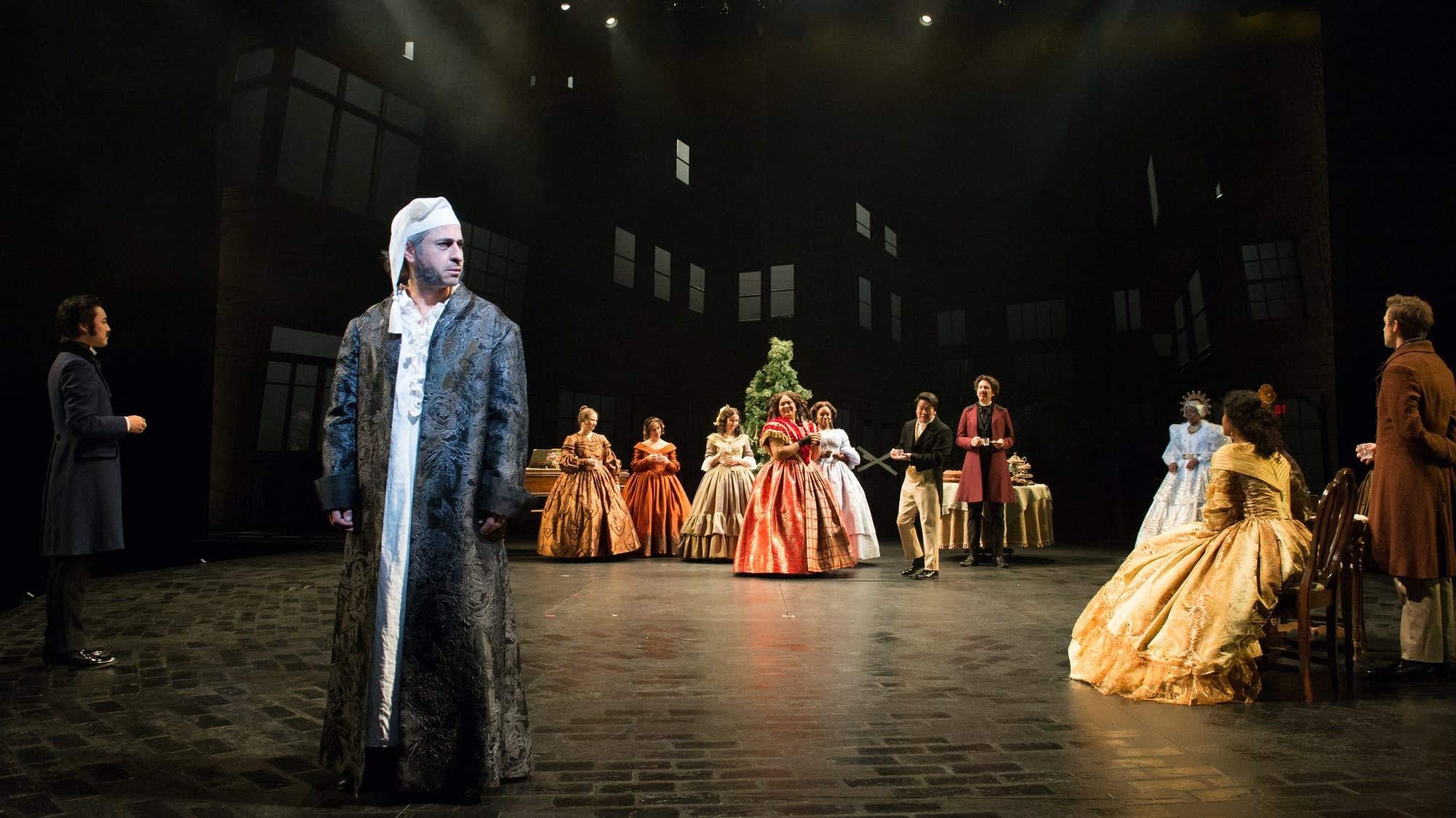 Behind the scenes of the Guthrie's 'A Christmas Carol,' back on stage ...