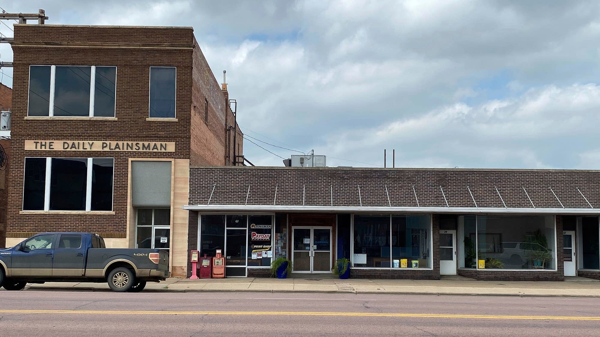 Closure of Midwest-based newspaper chain leaves dozens of communities ...
