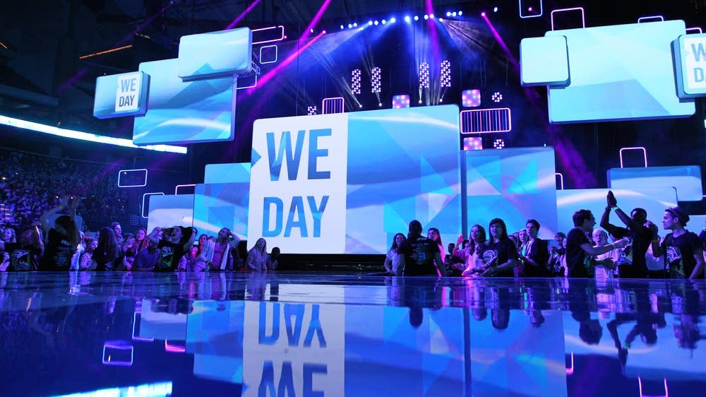 Chelsea Clinton, Henry Winkler to honor student volunteers at We Day ...
