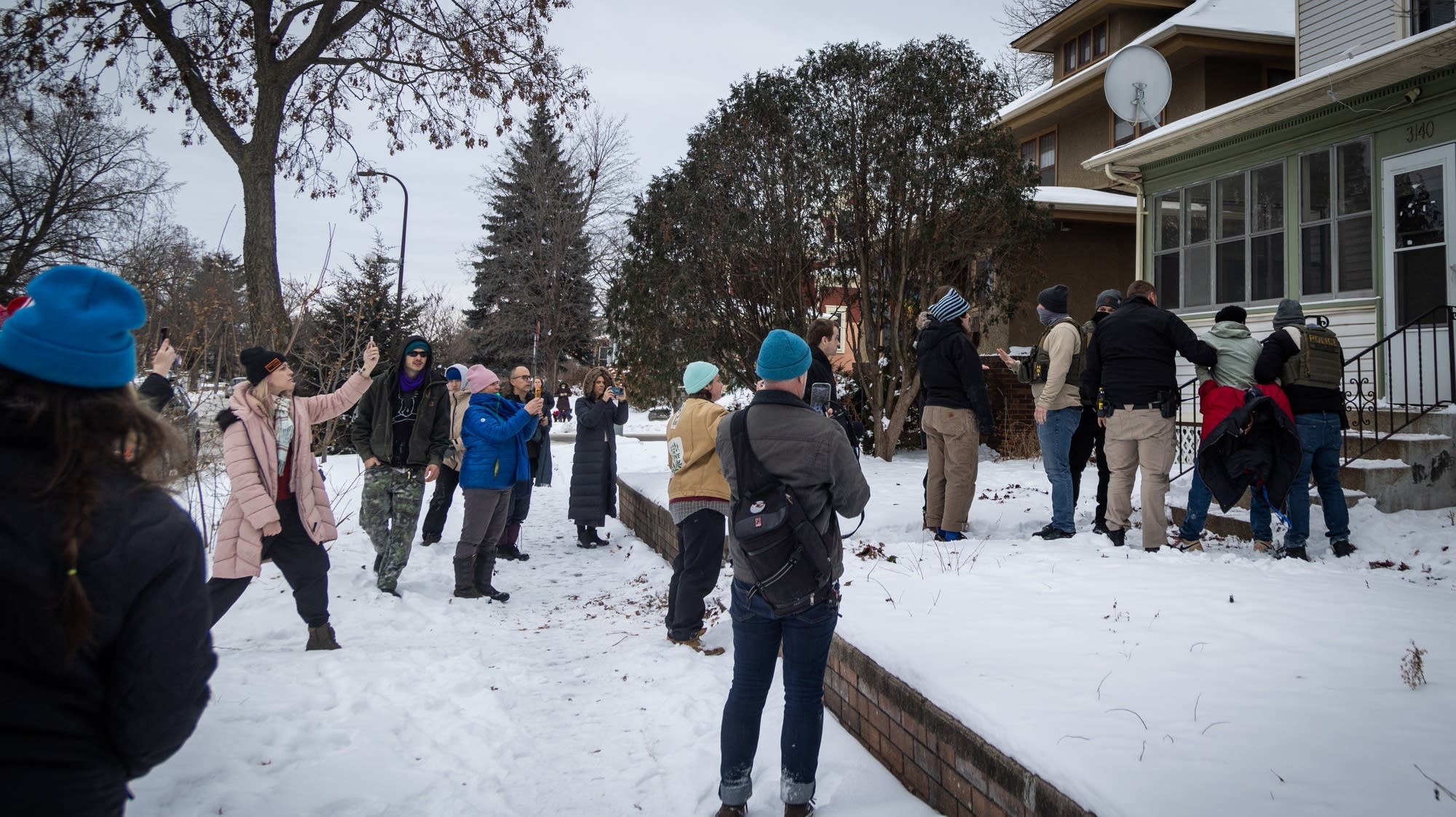 Training teaches ICE observers how to document immigration enforcement ...