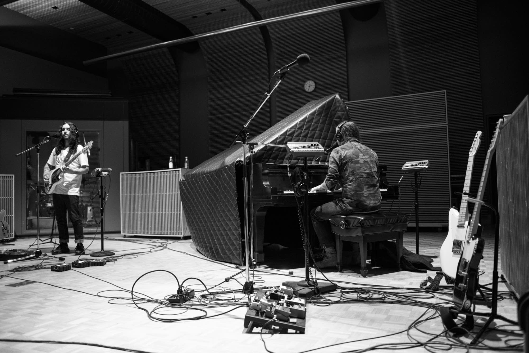 J. Roddy Walston & the Business play songs from their forthcoming album ...