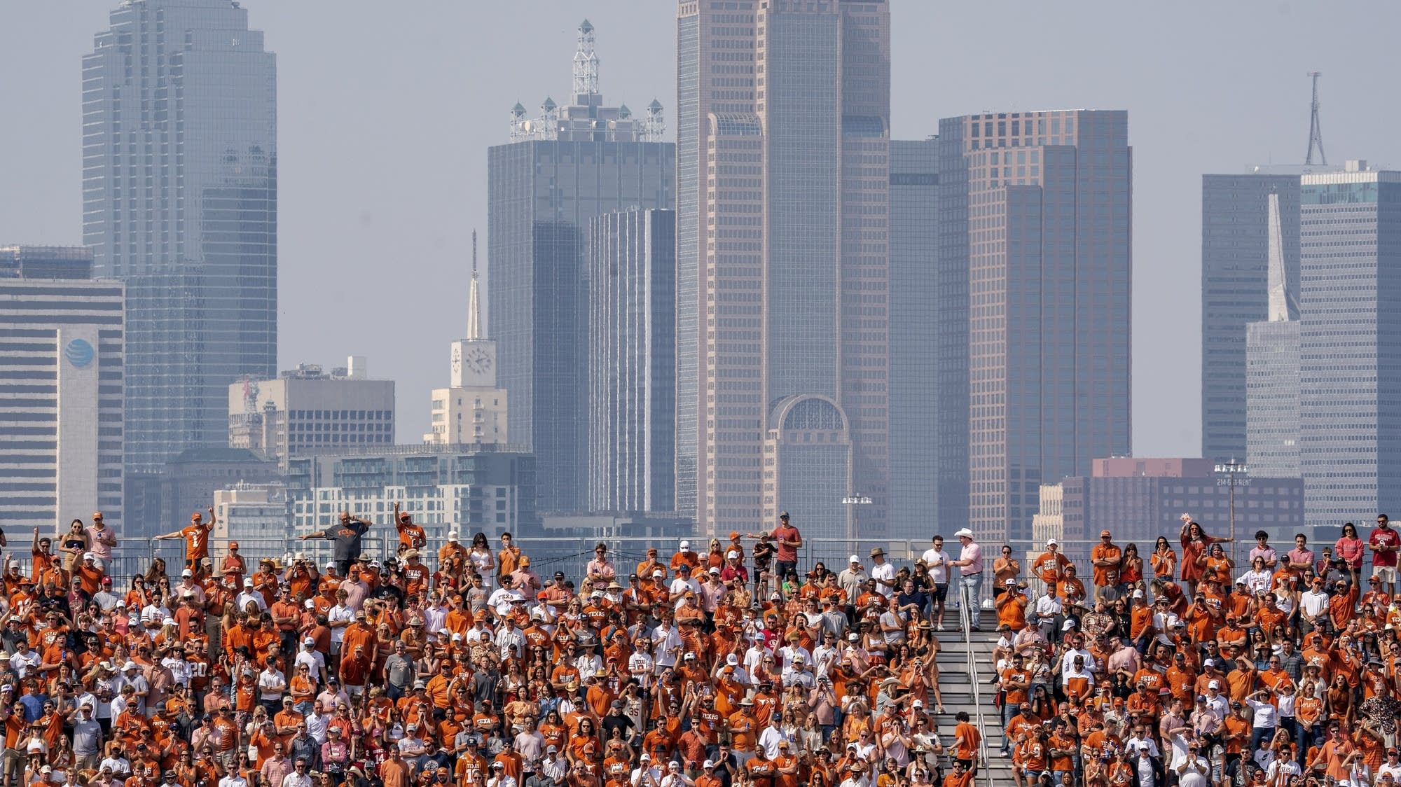 U.S. metros are growing, many reversing 2021 drops, new estimates show ...