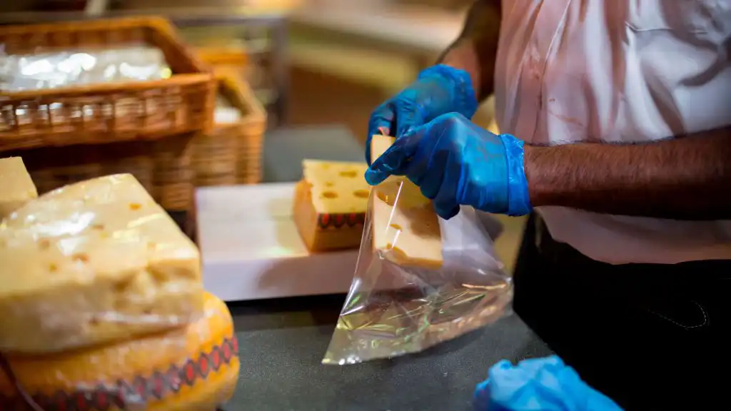 Save British Cheese boxes boost sales for suffering businesses