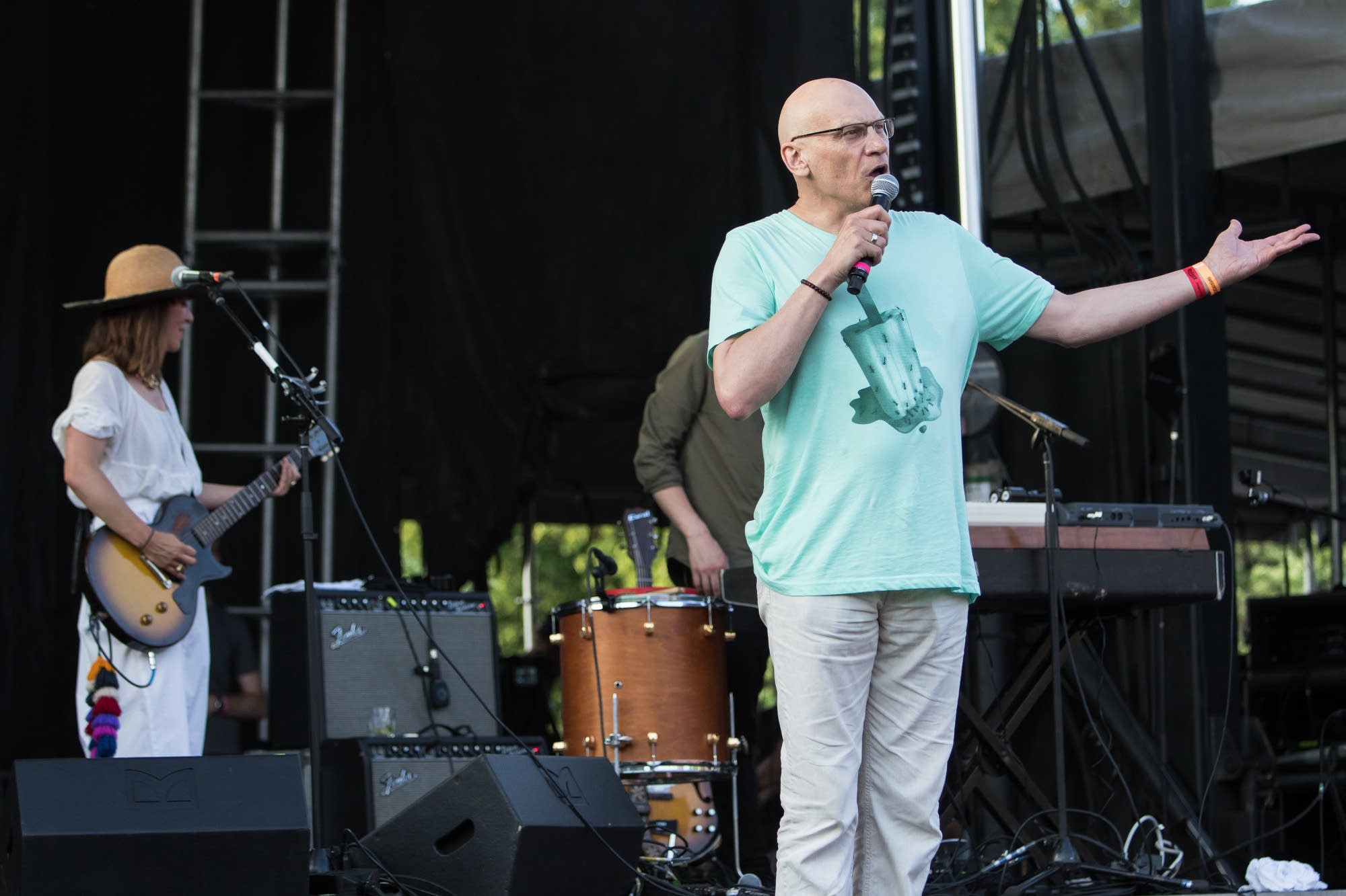 Watch The Current's Mark Wheat perform with Feist at Rock the Garden