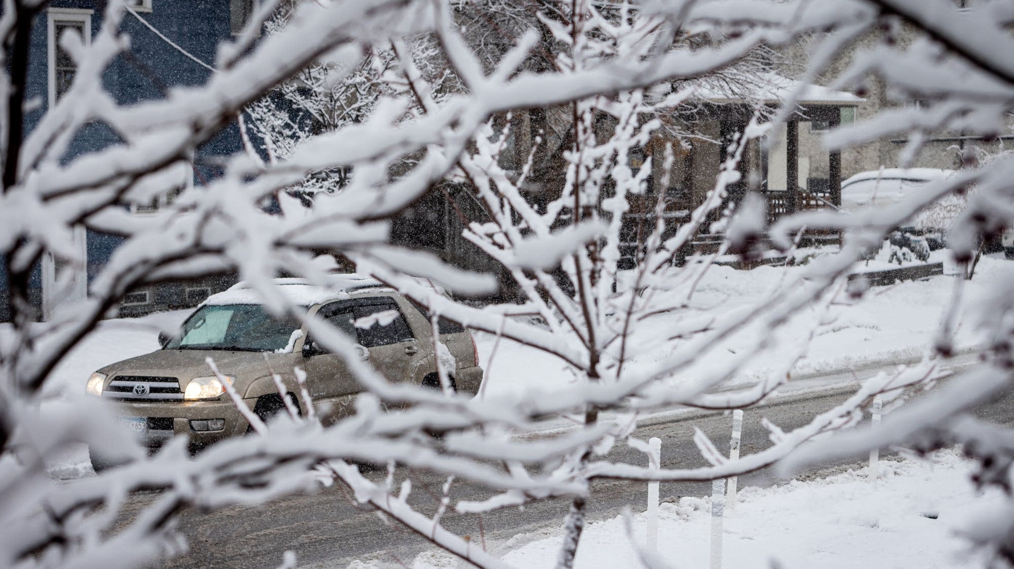 Blizzard prep: 5 tips to stay warm, be smart as weather worsens | MPR News